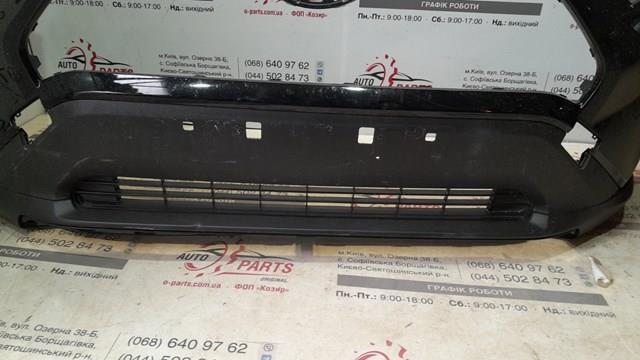 5311342121 Toyota Решетка бампера переднего центральная