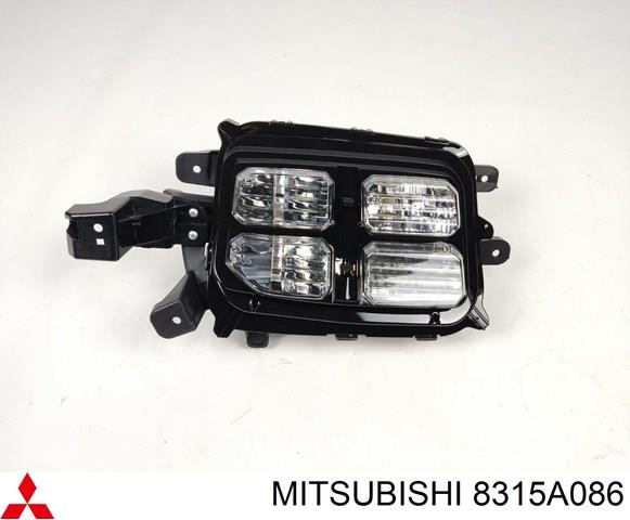 8315A086 Mitsubishi фонарь поворотника в сборе,передний прав