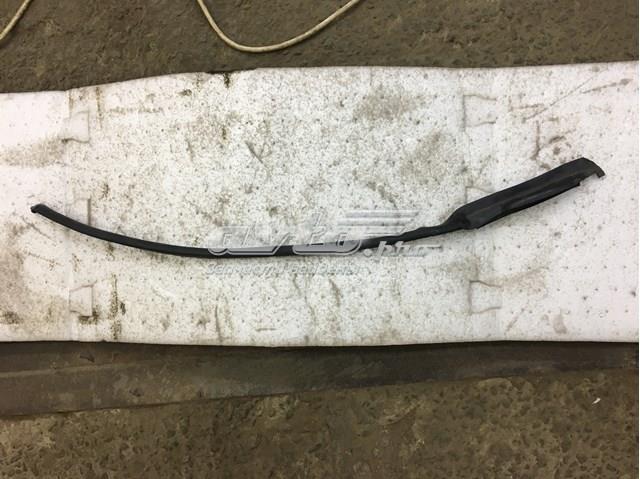 Уплотнитель двери задней, правой (на кузове) на Volkswagen Touareg 2013