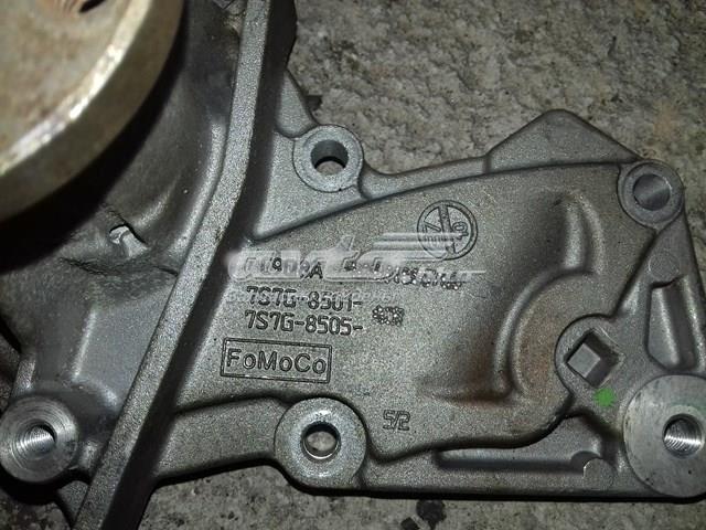1778516 Ford помпа водяная (насос охлаждения)
