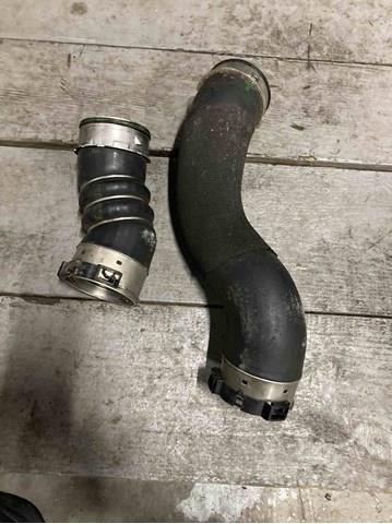 11617823237 BMW шланг (патрубок интеркуллера левый)