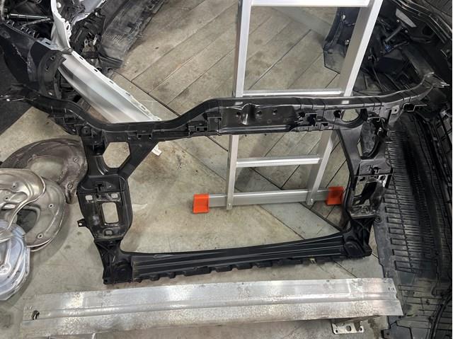 8R0805594D VAG суппорт радиатора в сборе (монтажная панель крепления фар)