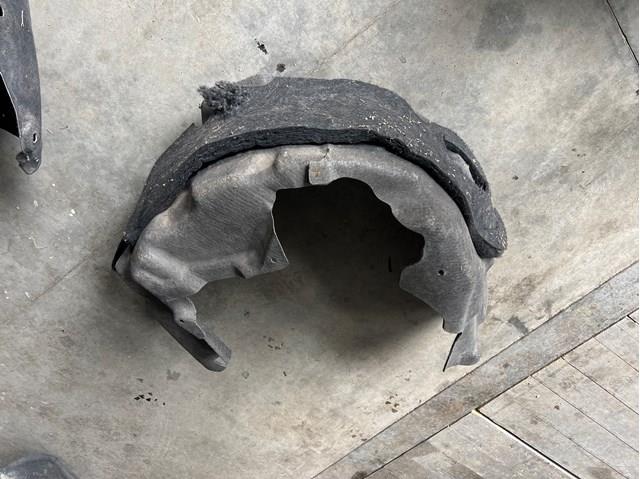 T4A1139 Jaguar подкрылок задней левый