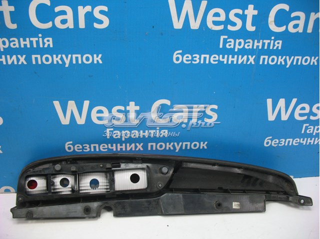 A6398201564 Mercedes задний правый фонарь