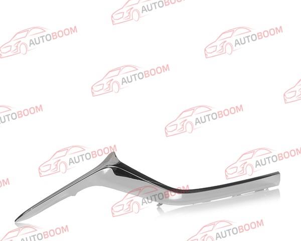 KB8A507J1B Mazda молдинг решетки радиатора правый