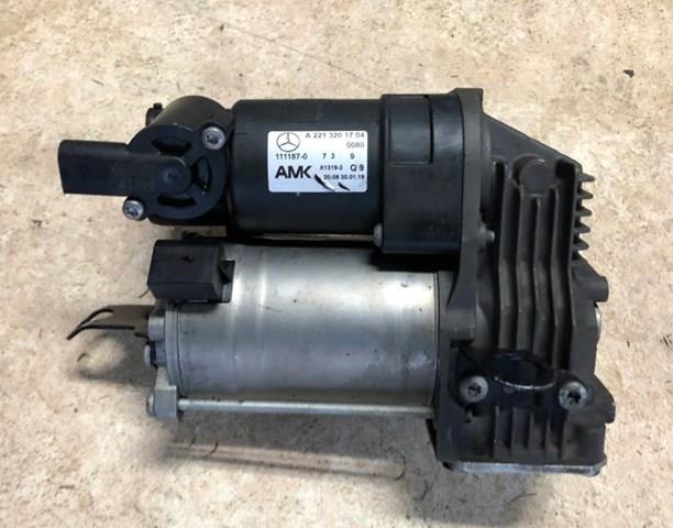 A2213201704 AMK компрессор пневмоподкачки (амортизаторов)