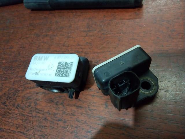 37155A0F905 BMW датчик ускорения
