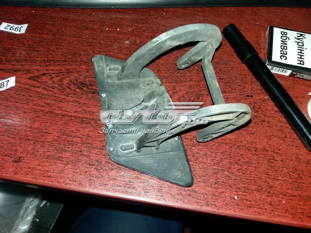 A2218801405 Mercedes накладка форсунки омывателя фары передней (Правой)