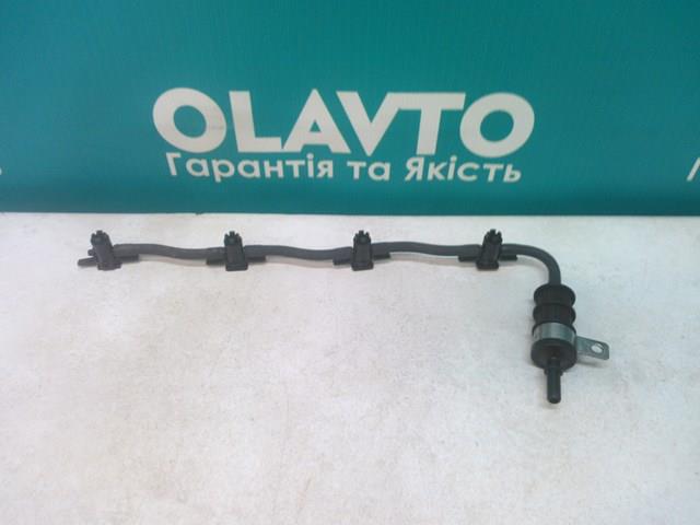 8200894668 Renault (RVI) трубка топливная, обратная от форсунок
