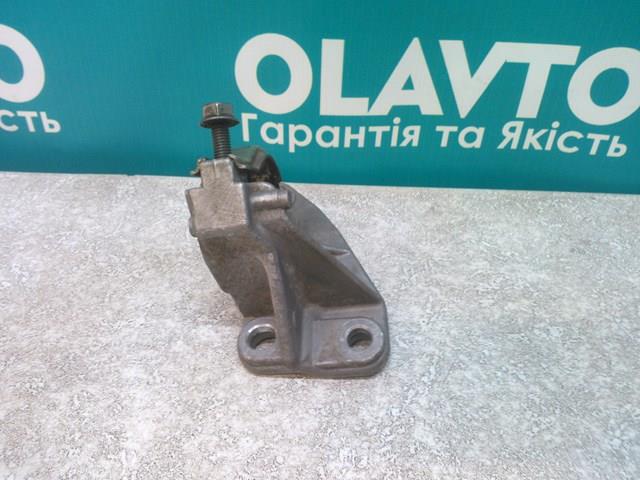 8200919080 Renault (RVI) Опора подвесного подшипника передней полуоси