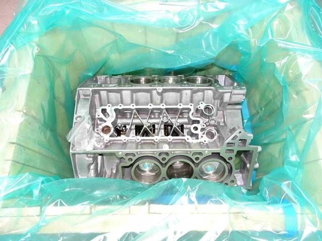 LR062617 Land Rover Блок цилиндров двигателя