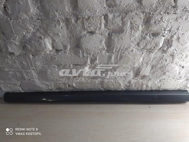 30678132 Volvo молдинг на двери