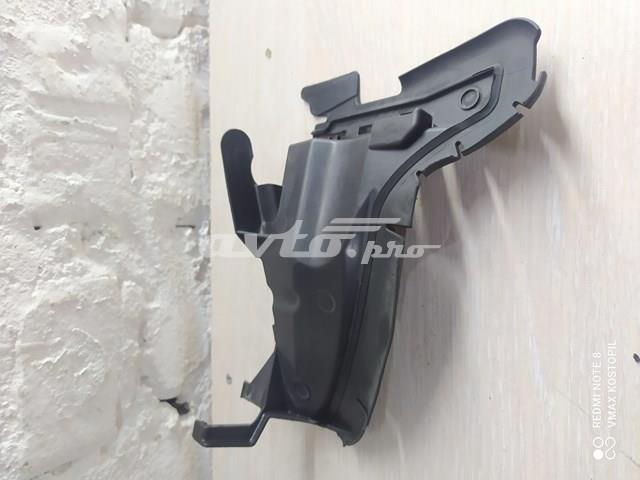 30796390 Volvo 30796389 volvo дефлектор радиатора верхн. правый