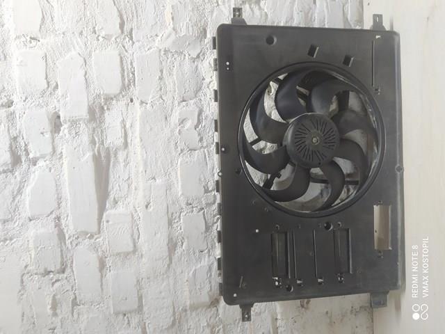 31368867 Volvo диффузор радиатора охлаждения, в сборе с мотором и ...