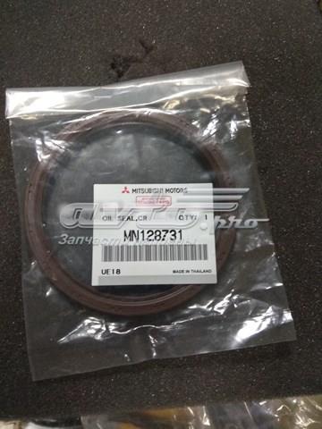 MN128731 Mitsubishi сальник коленвала двигателя задний