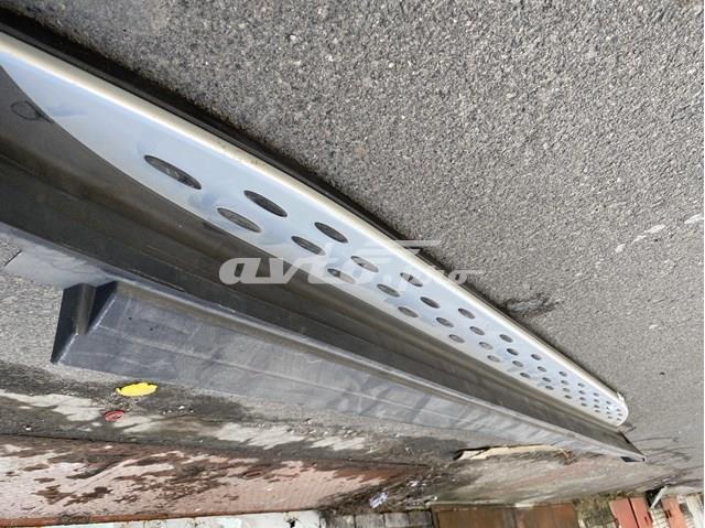 A1666900075 Mercedes подножка левая