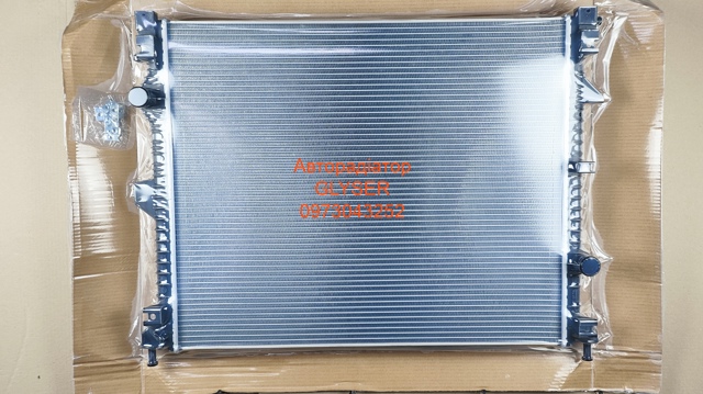 F2GZ8005F Ford Радиатор охлаждения двигателя