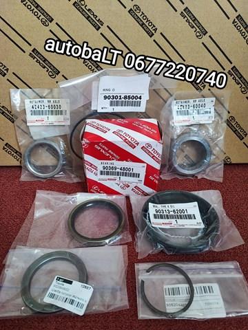 4242360040 Toyota кольцо стопорное подшипника задней полуоси