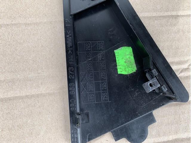 8R0853273H VAG уголок форточки задней левой с audi q5