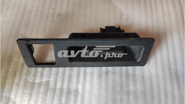 51247368753 BMW выключатель багажной двери