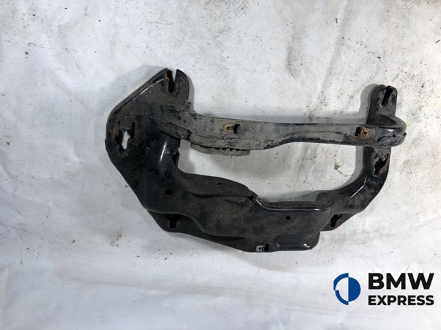 22326854187 BMW балка крепления коробки передач