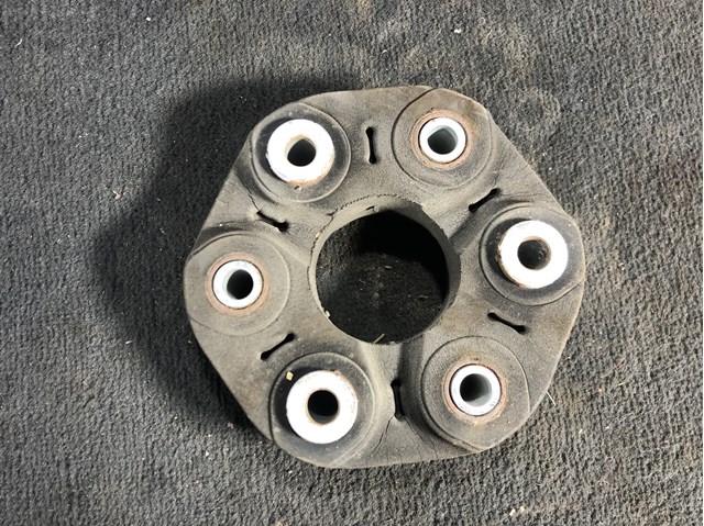 26117527392 BMW муфта кардана эластичная задняя