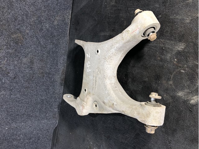 33326770952 BMW рычаг задней подвески нижний правый