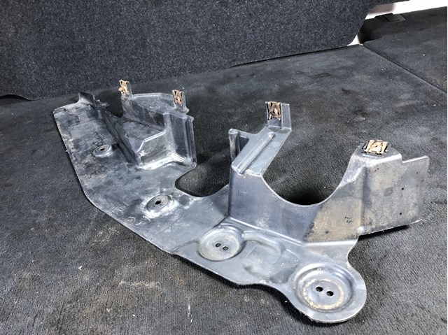 51757325399 BMW защитный кожух рулевого механизма