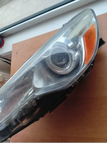 8115006860 Toyota фара левая