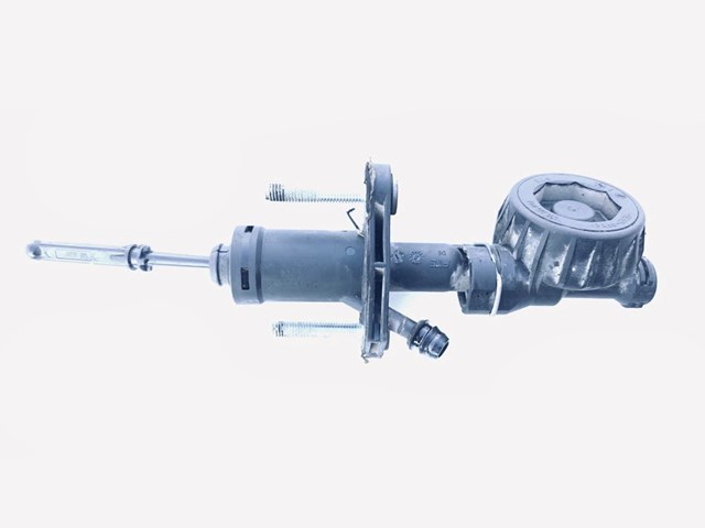 55561915 General Motors цилиндр сцепления главный