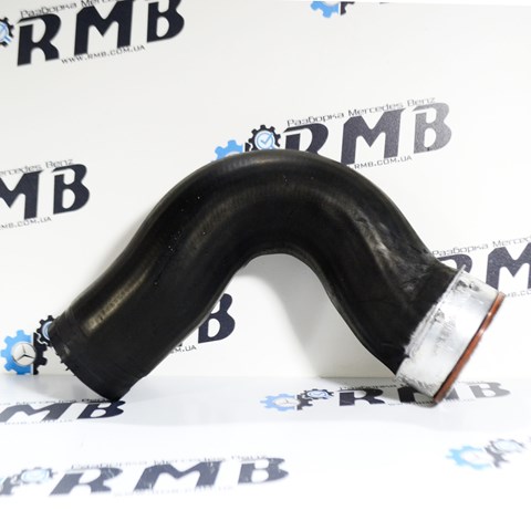 A 163 501 39 82 Mercedes шланг (патрубок интеркуллера верхний левый)