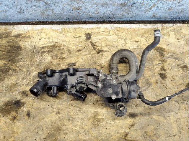 110601560R Renault (RVI) фланец системы охлаждения (тройник)