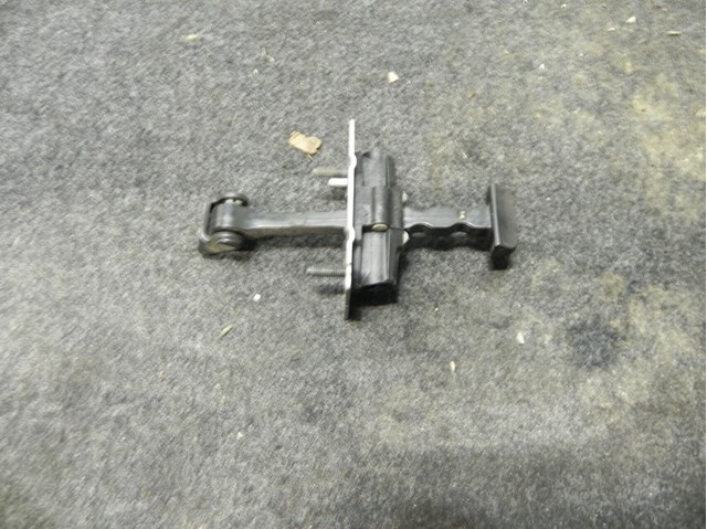 9677466980 Peugeot/Citroen ограничитель открывания двери передний