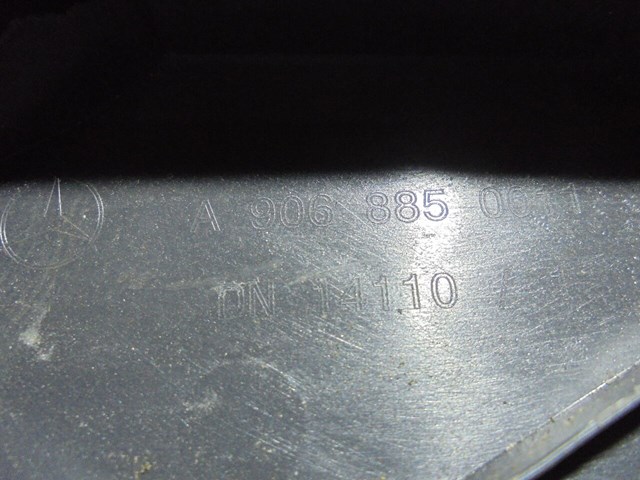 9068850011 Mercedes накладка бампера переднего