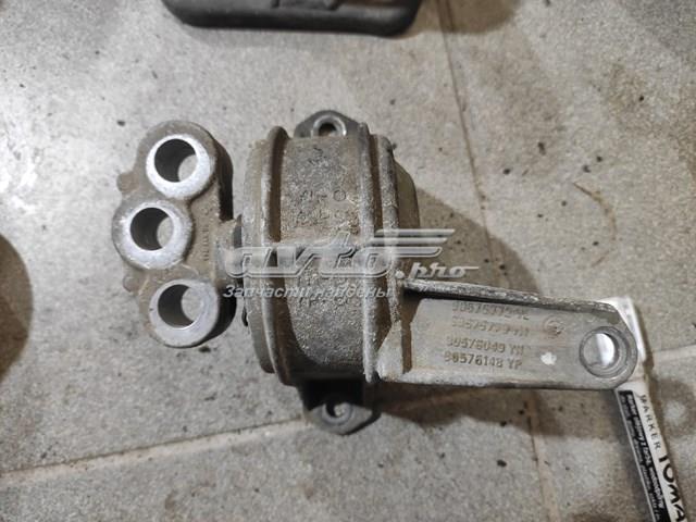 90575772 Opel подушка (опора двигателя правая)