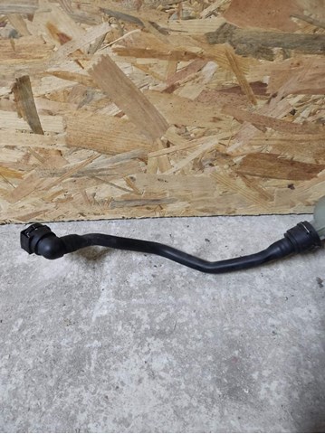 A2465010058 Mercedes шланг расширительного бачка нижний