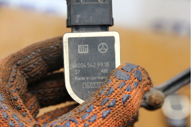 A0045429918 Mercedes датчик уровня положения кузова задний