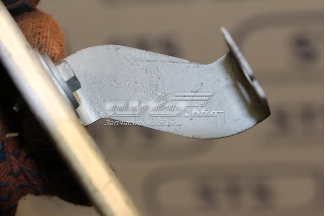 A2056190025 Mercedes элемент жесткости днища под карданом mercedes