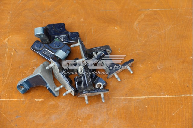 2057200137 Mercedes петли двери fr lh w205