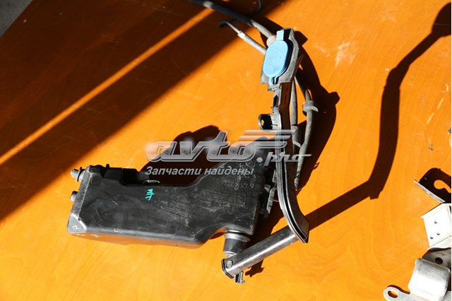 A2058600064 Mercedes заливная горловина бачка омывателя