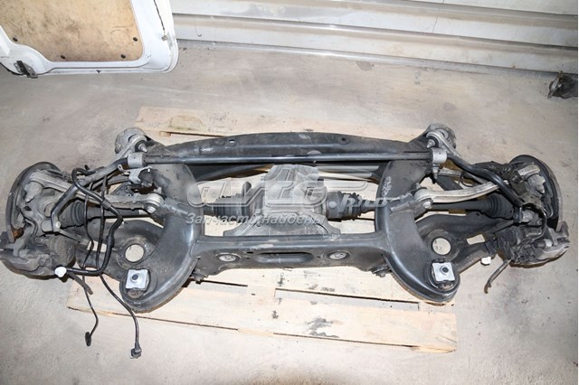 A2133500141 Mercedes цапфа со ступицей задняя левая mercedes glc 16-22