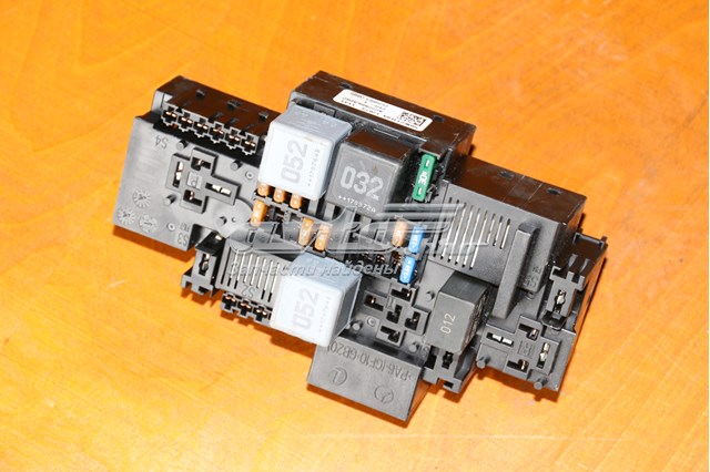 2229063202 Mercedes mercedes-benz блок предохранителей