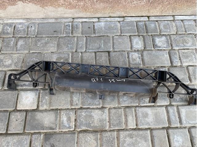 4L0807329 VAG направляюча бампера