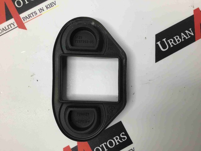 51217297263 BMW уплотнитель ограничителя двери