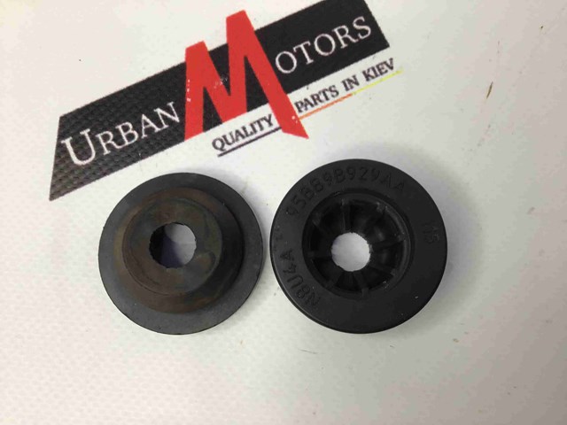 LR000753 Land Rover изолятор