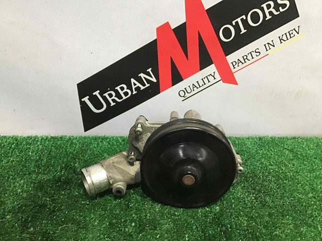 LR010801 Land Rover помпа водяная