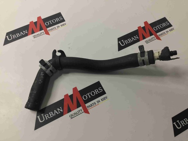 LR023142 Land Rover шланг (патрубок системы охлаждения)