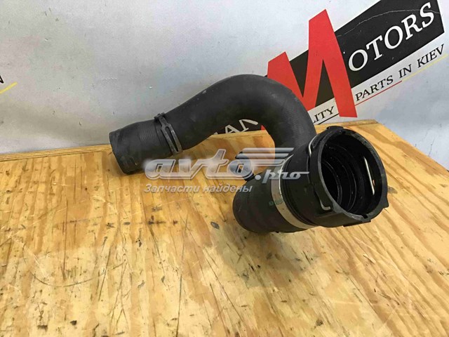 LR029140 Land Rover шланг (патрубок радиатора охлаждения верхний)