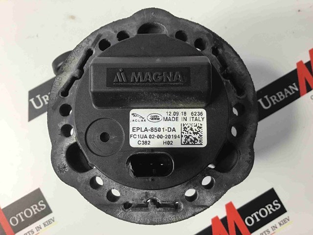 LR095160 Land Rover насос водяний f1,d6,e3