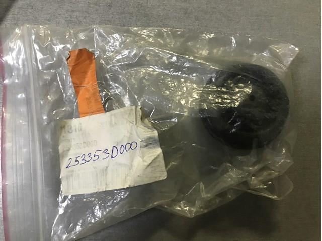 253353D000 Hyundai/Kia подушка крепления радиатора верхняя